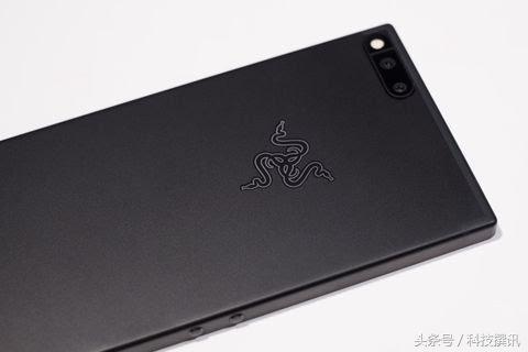 Razer雷蛇正式发布全球首款2K5.7英寸120Hz屏幕手机 - 知乎