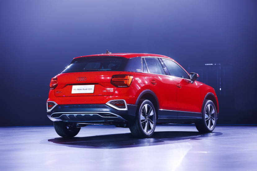 新款Q2L亮相/100000种定制方案 奥迪推全新共创平台 - 知乎