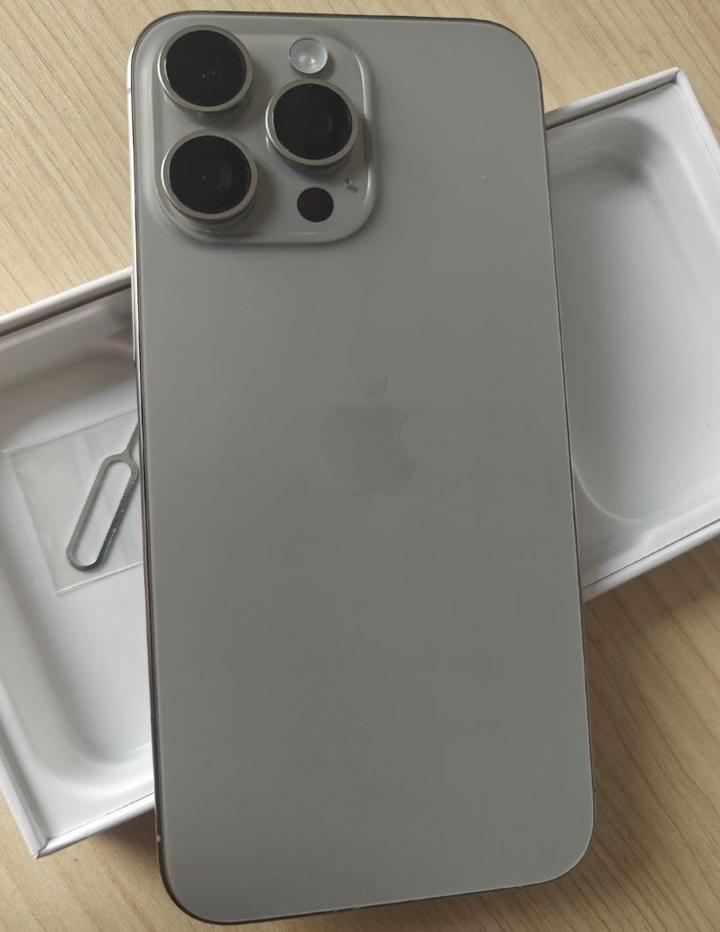 比零售机便宜1000多！粉丝6000多拿下iPhone15Pro Max资源机！ - 知乎