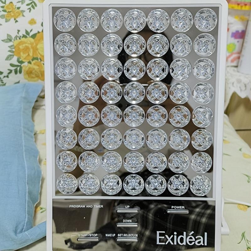 Exideal大排灯好用吗，我感觉上妆真的变服帖了