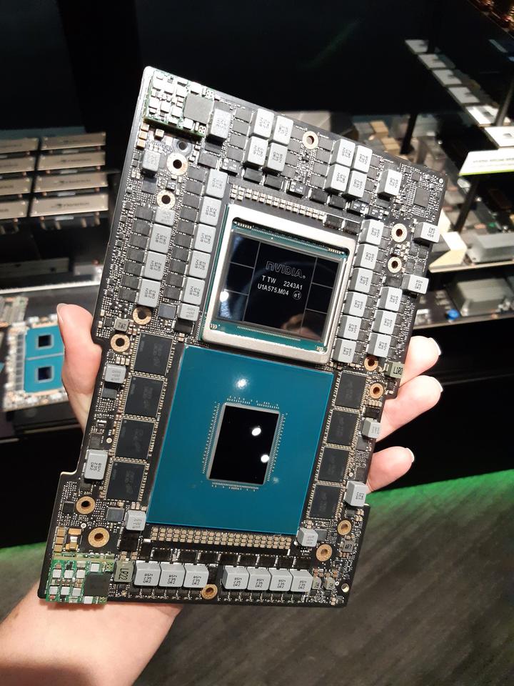 快报：NVIDIA GH200首发高清实物图， 96 GB HBM3，并提供高达 4 TB/s 的 HBM3 内存带宽。 - 知乎