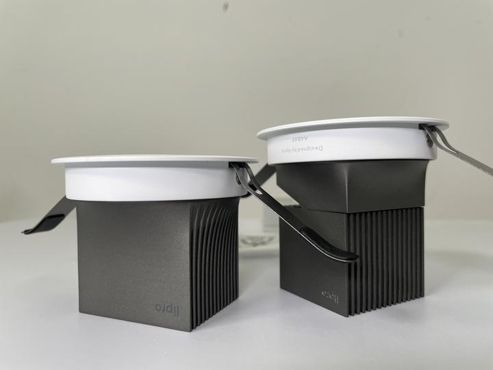 lipro新款E2筒灯射灯刷新防眩新高度UGR＜6，除了米家还有哪些全新升级？ - 知乎