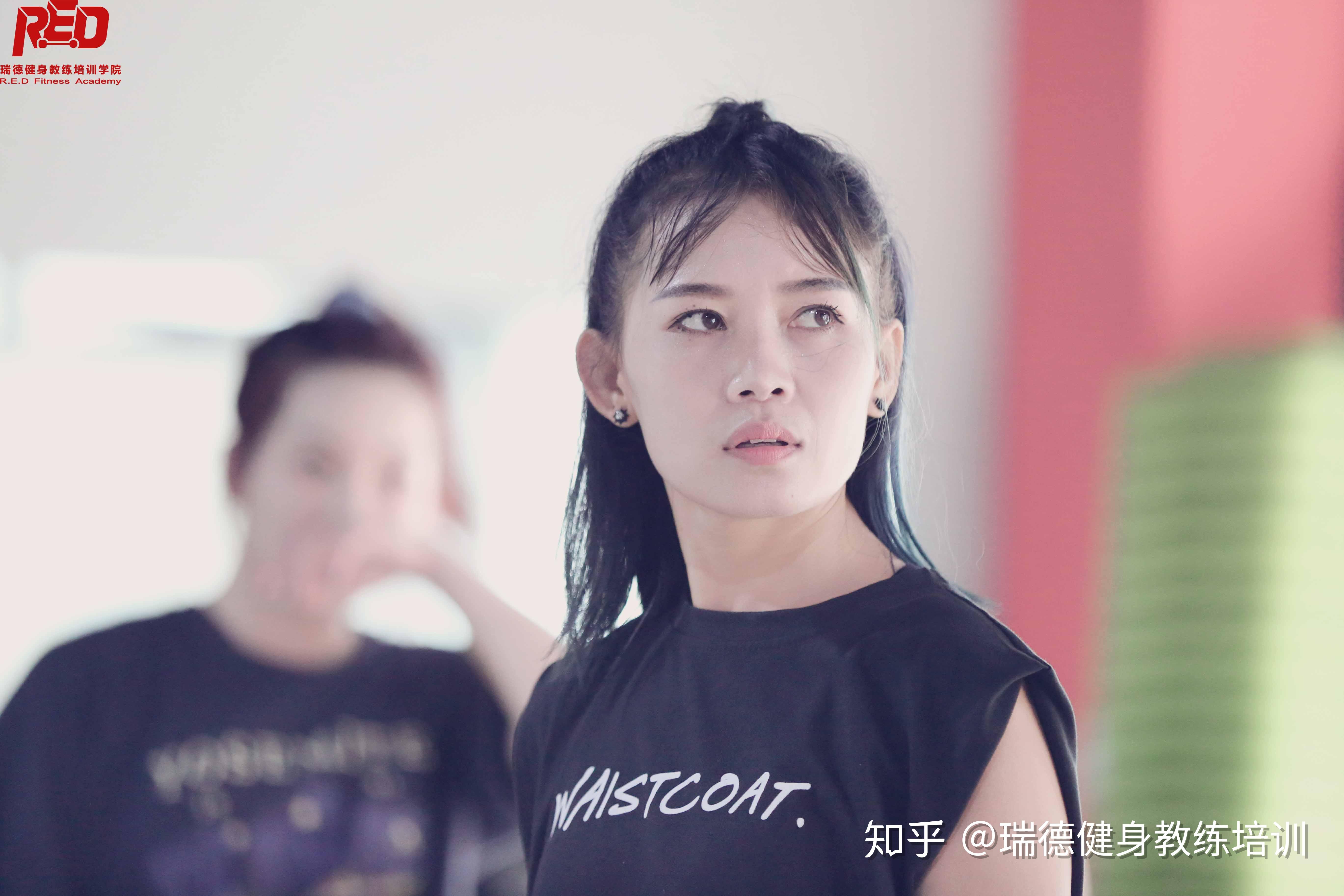 为什么很多女教练比男教练赚的工资要多? 知乎