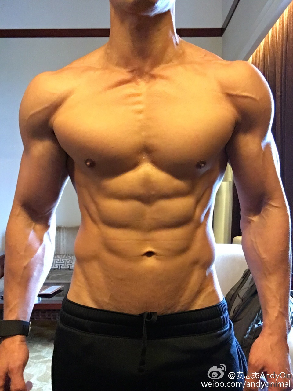 国内男演员谁的身材好？ - 知乎