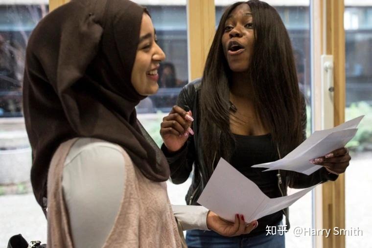 2020 A-level成绩报告：A/A *学生比例和整体通过率上升！ - 知乎