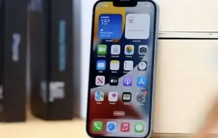 苹果低调发布iPhone SE 4：融合新设计，搭载A18芯片 - 知乎