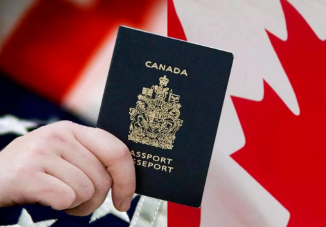 最新！加拿大今年前4个月共批准近15万新移民！ - 知乎