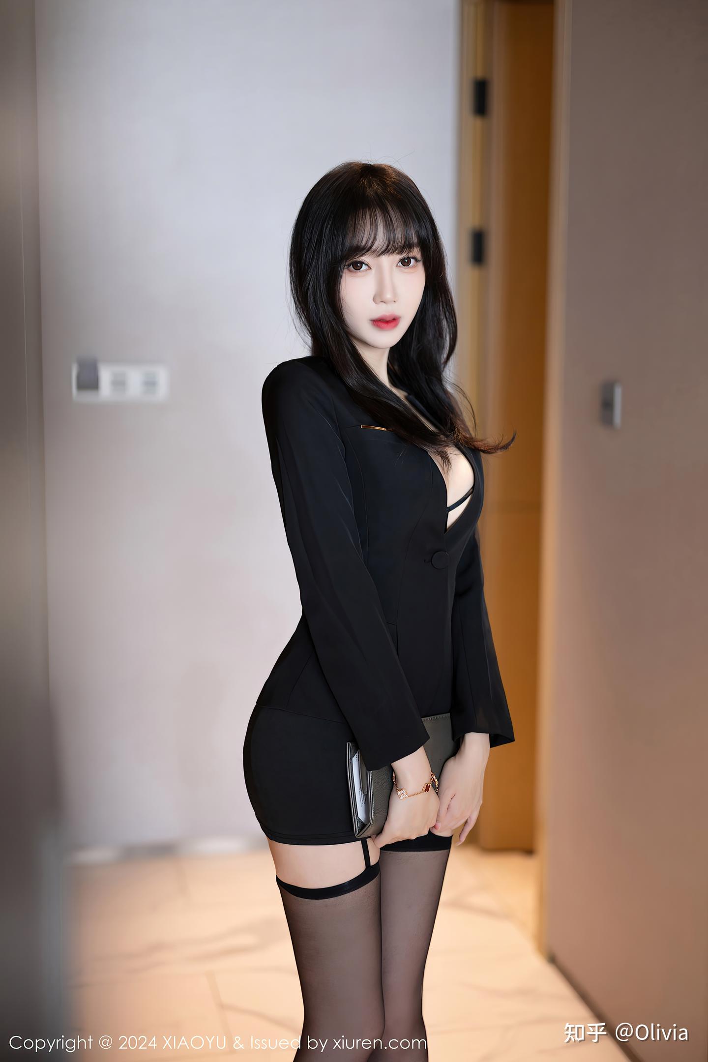 XiaoYu Vol.1193 月崽 包臀裙黑丝长腿诱惑写真 [84P] - 知乎