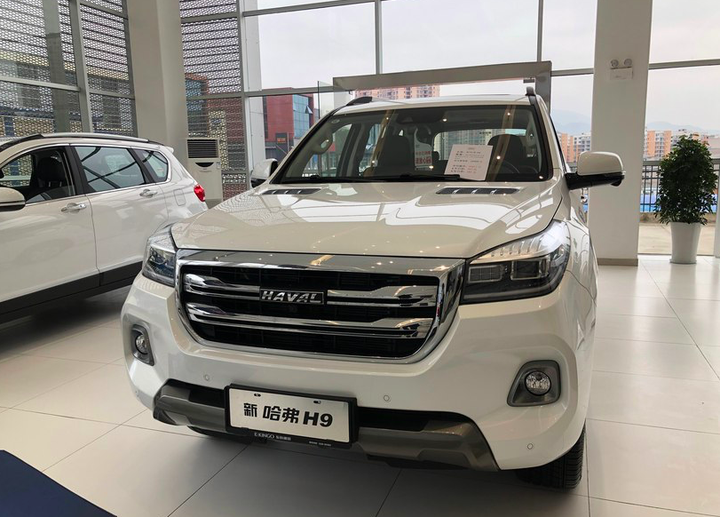 进店实拍2020款哈弗H9！白色车身很帅气，油耗9.9L，标配适时四驱 - 知乎