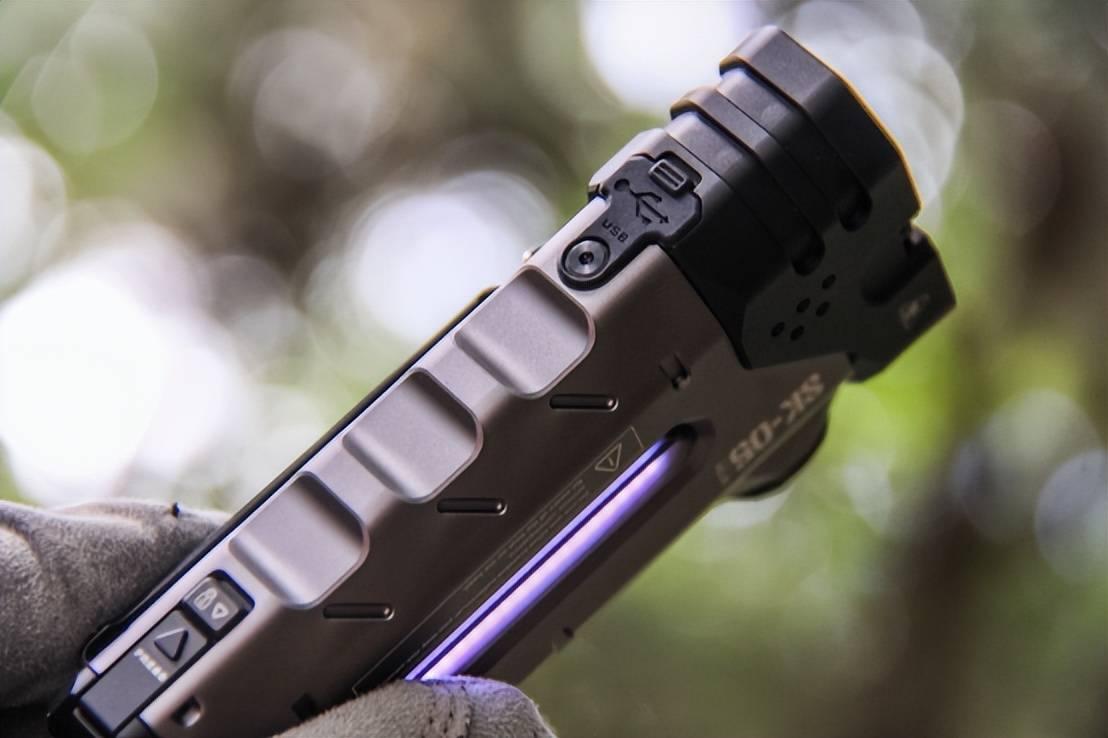 一支手电将光、电、磁、色全玩明白：LOOP SK05 - 知乎