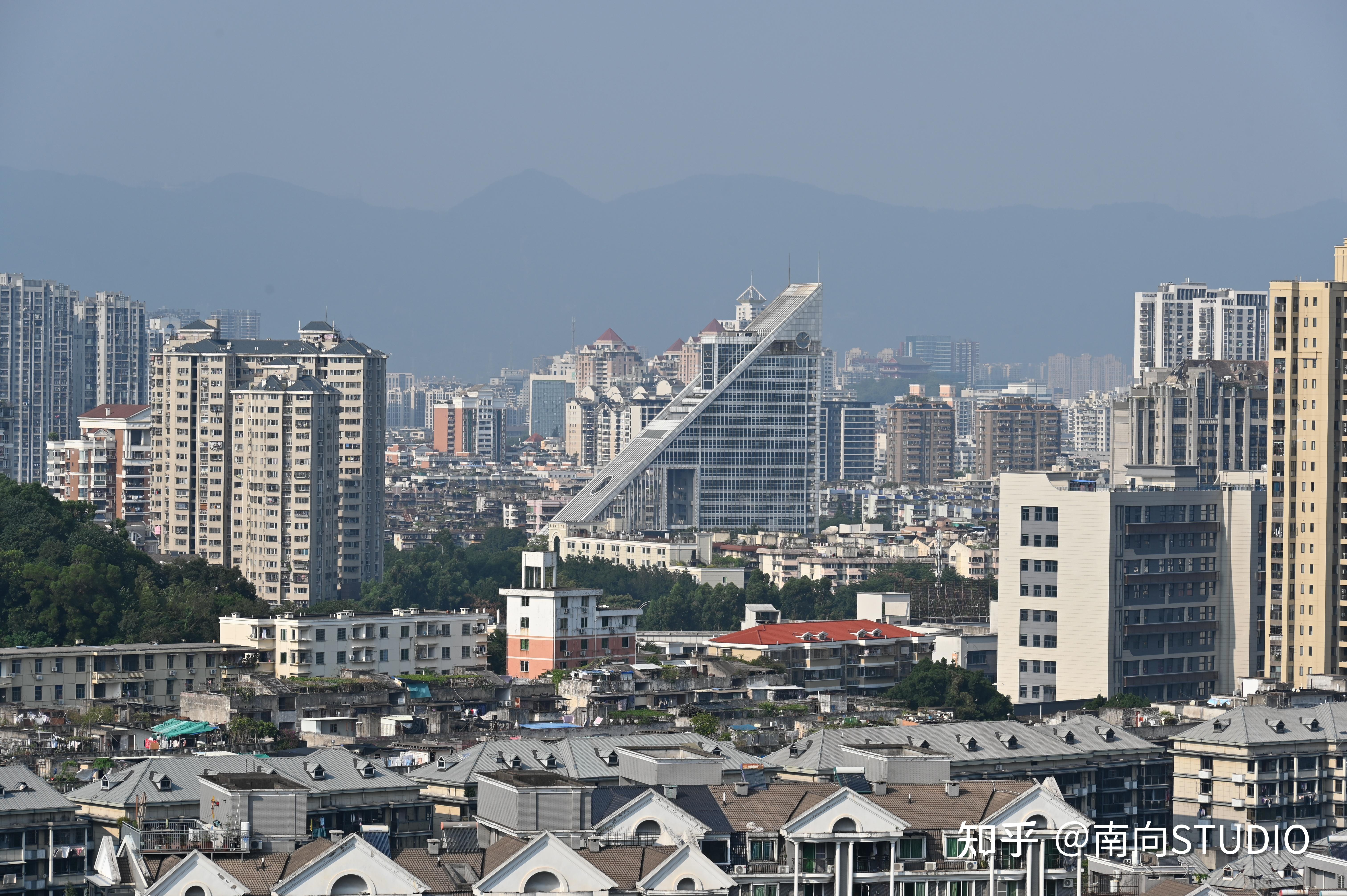 尼康Z口24-120好，还是Z24-200好？ - 知乎