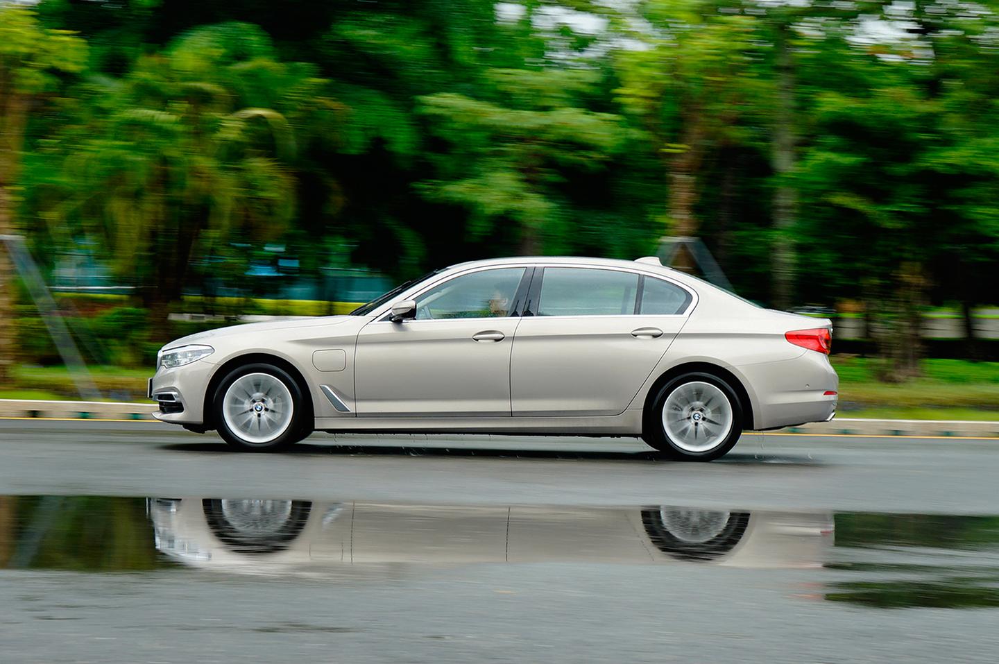 更省油加速响应更快 底盘质感有保障 宝马530Le试驾测评 - 知乎