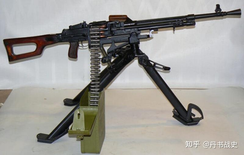 乌克兰缴获俄军的神秘武器，半个多世纪前的TKB-521机枪 - 知乎