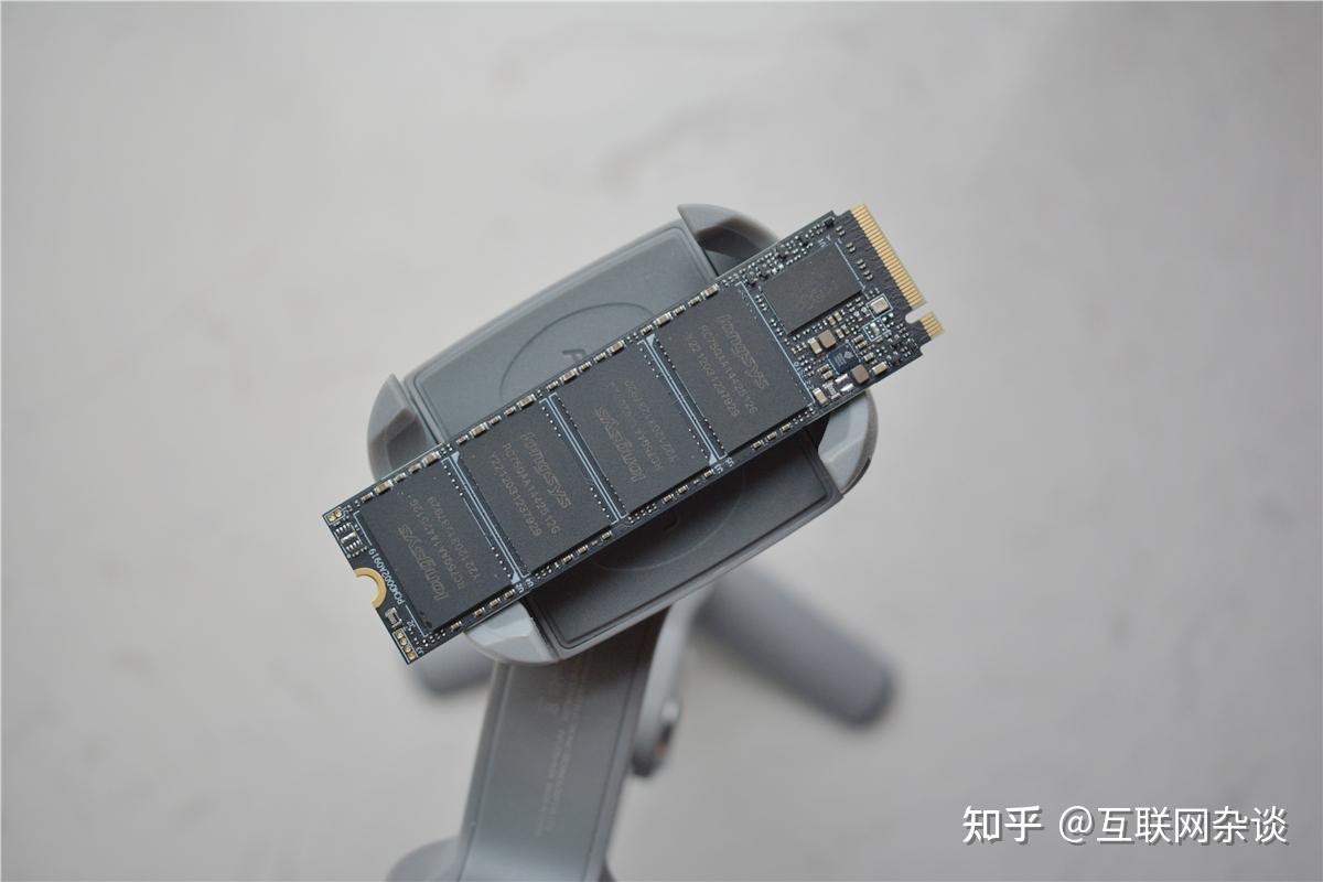 Lexar雷克沙新品，nm610pro 的性能如何，跑分很带感 知乎 0572