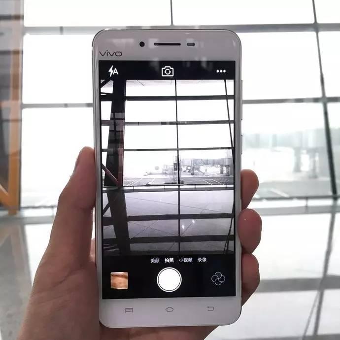 vivo X6 开箱：4GB 大运存 双引擎闪充 - 知乎