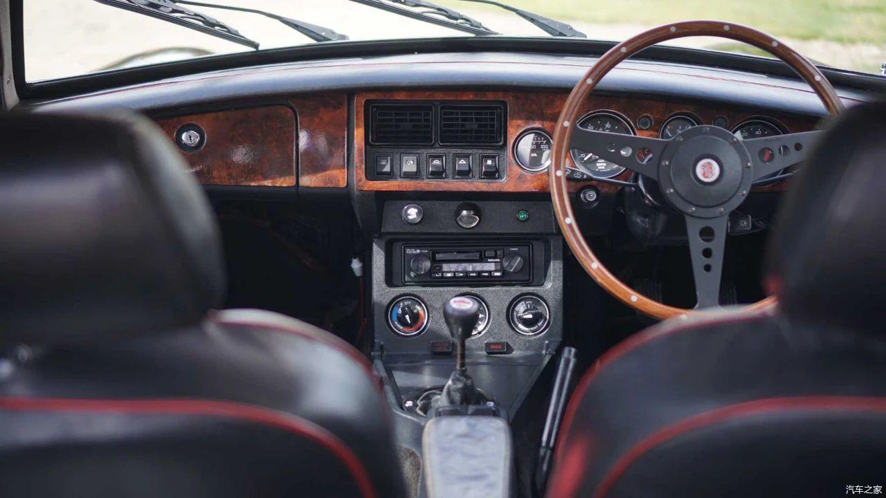 全世界仅有五辆 罕见的1981年款 MGB GT V8 SEC - 知乎
