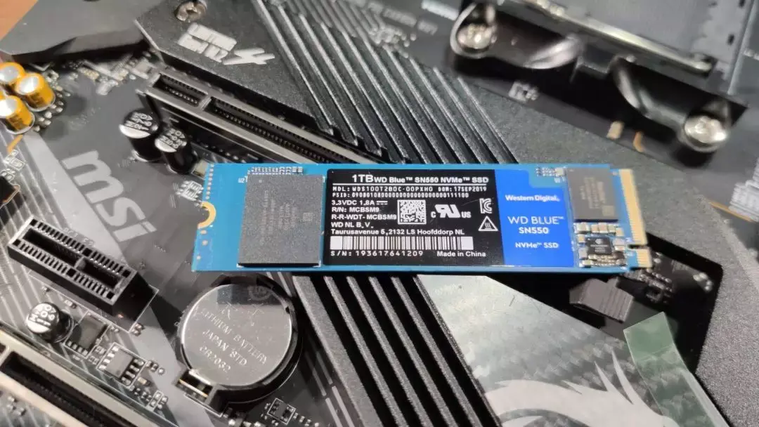 小红龙教你正确安装M.2硬盘 - 知乎