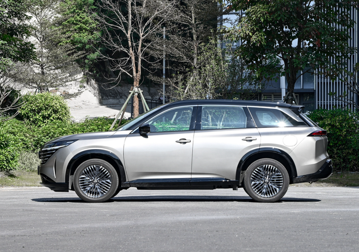 东风日产探陆，中大型SUV亲民选手，高功2.0T配9AT，6/7座实用 - 知乎