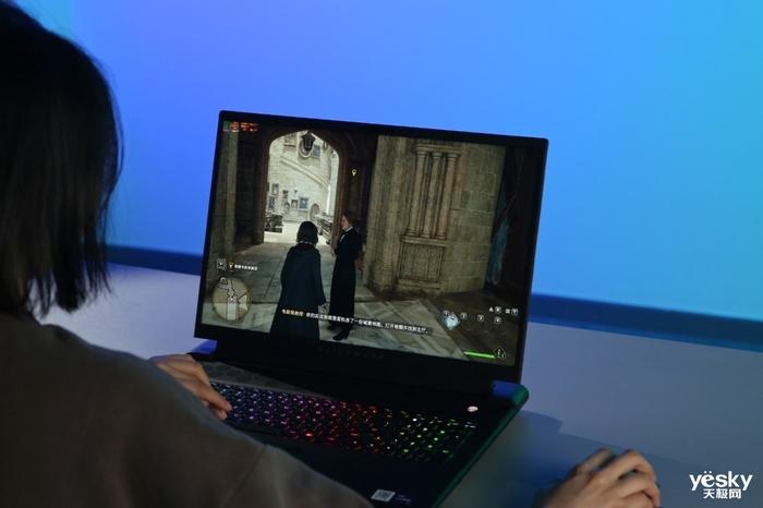 ALIENWARE M18全面评测：酷睿i9HX+RTX 4080，巨屏游戏神器 - 知乎