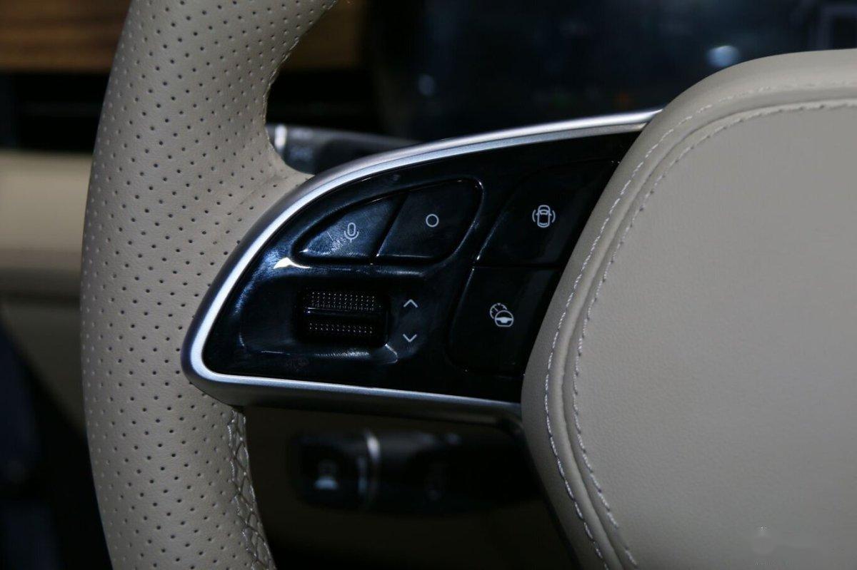 新款问界M7正式上市 售价24.98万-32.98万元 - 知乎