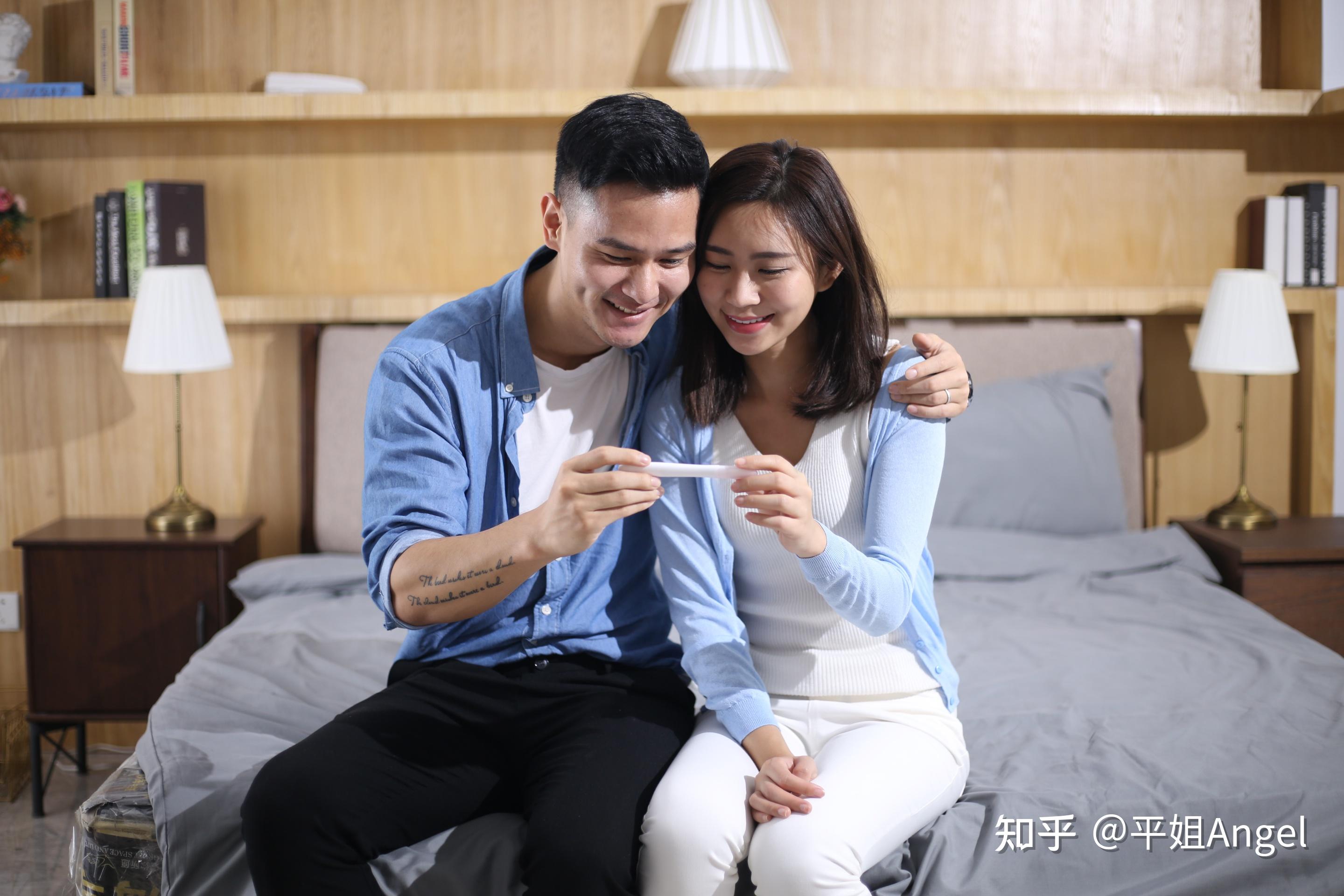 说怀就怀的小夫妻,同房必做「3件事」! 知乎