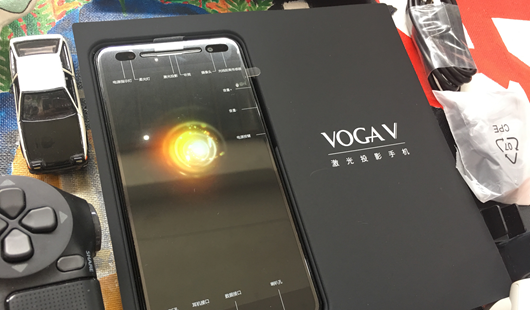 随时随地享受巨屏的体验—青橙 VOGA V激光投影手机试用 - 知乎