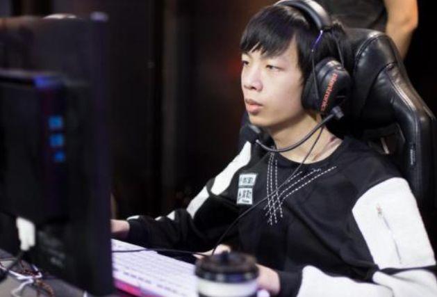 LPL选手五杀记录：Uzi傲视群雄，LOL水晶哥出道即巅峰 - 知乎