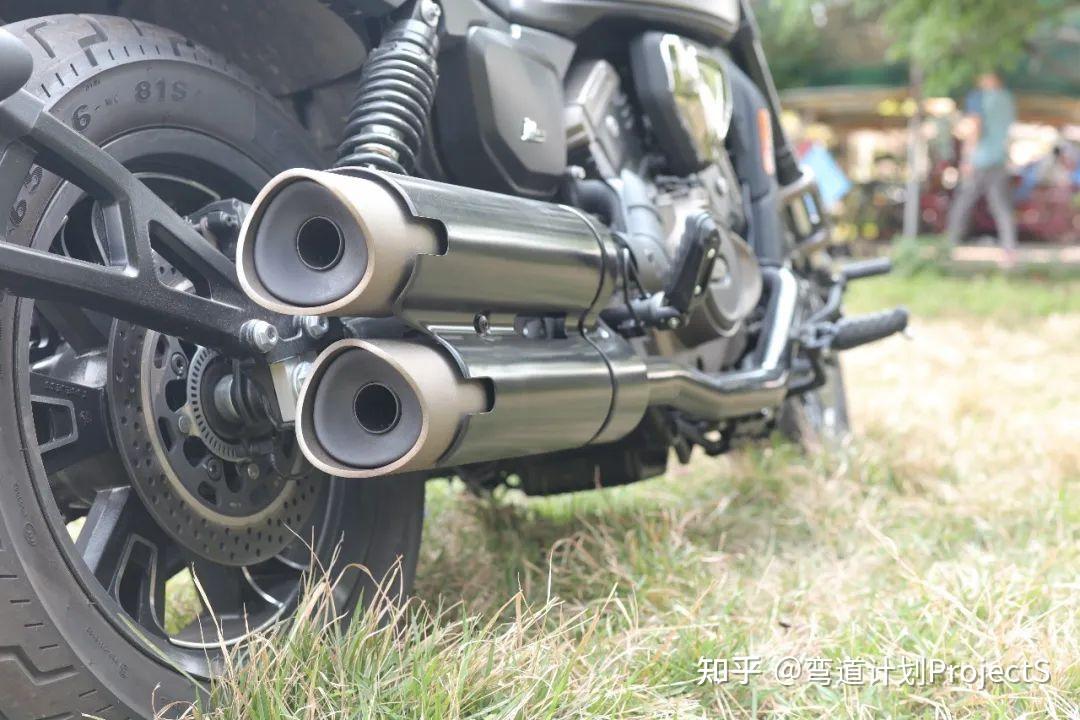 【评测】QJMOTOR 闪600，复古巡航必看的一款 - 知乎