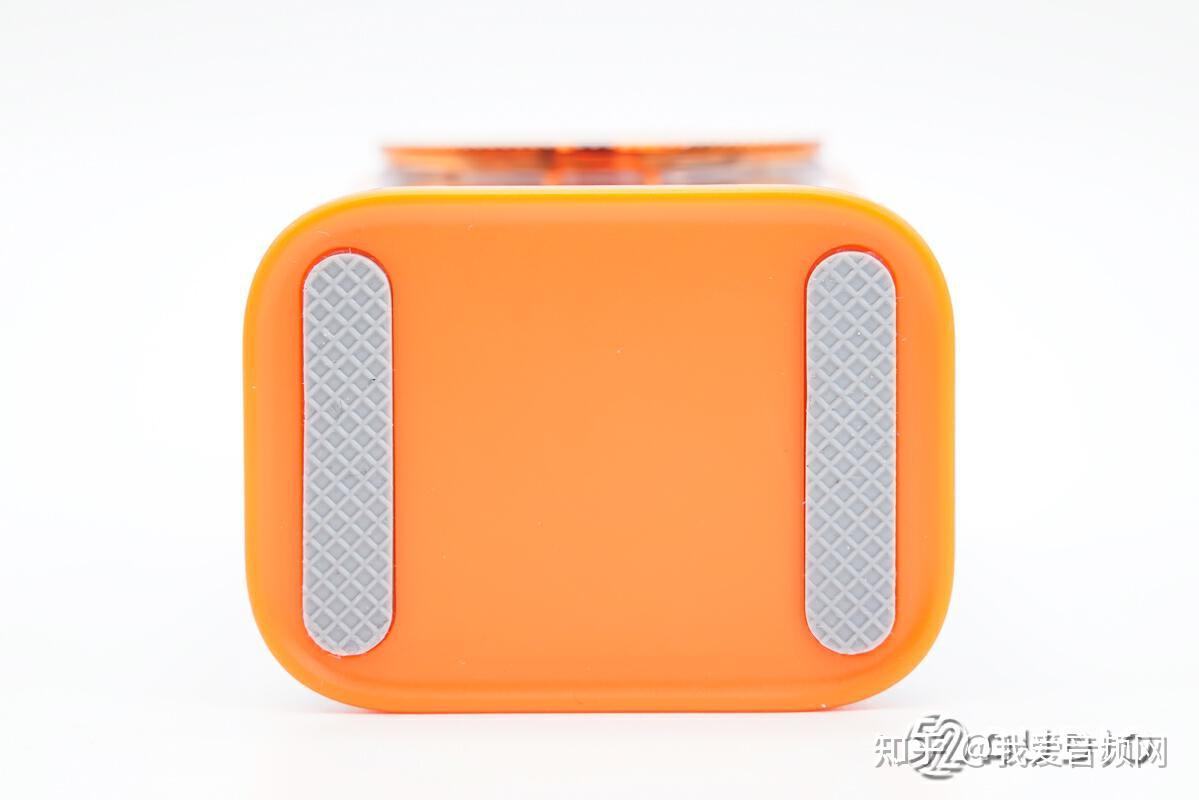 BYZ KO7透明机甲蓝牙音箱拆解，独特透明外壳设计，音乐律动灯效 - 知乎