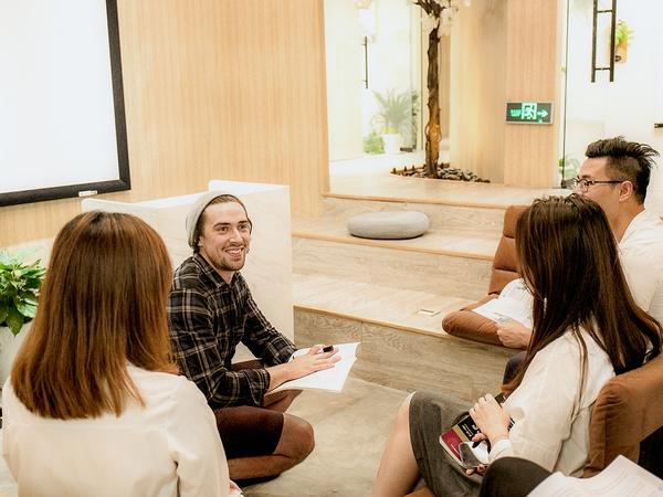 “hit it off”理解成“打下来”可是会被笑话的！那是什么意思？ - 知乎