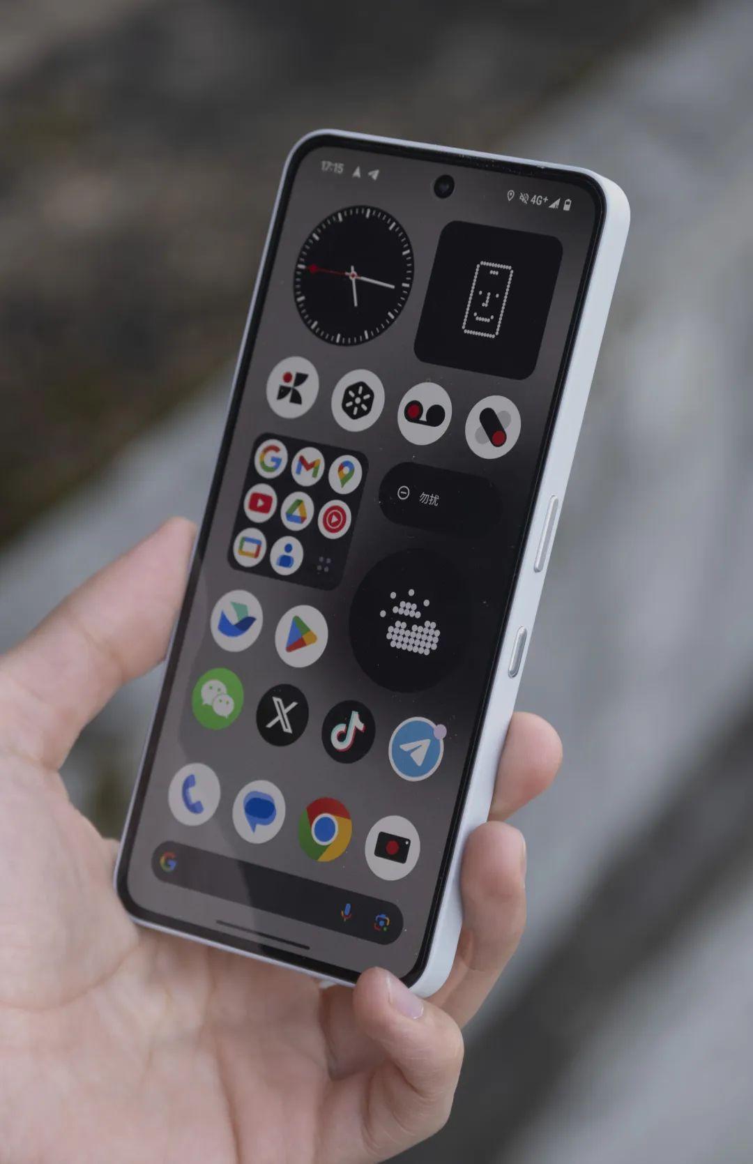 Nothing Phone (3a) Pro 首测：这可能是最有趣的 AI 手机 - 知乎