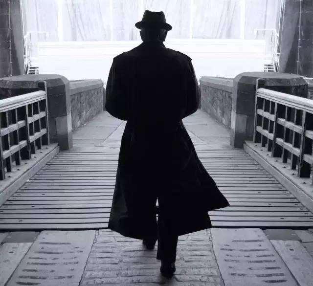 歌词翻译：Traveling Light - Leonard Cohen - 知乎