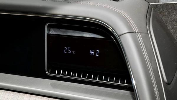 绕过高通8155，6nm芯片实现6屏联动，解析腾势N7座舱 - 知乎