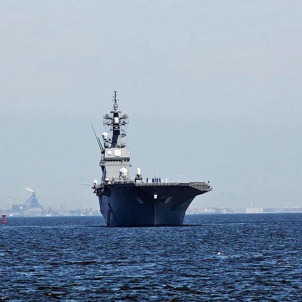 DDG-183出云号，撕下了直升机护卫舰伪装，成了一艘3万吨轻型航母 - 知乎