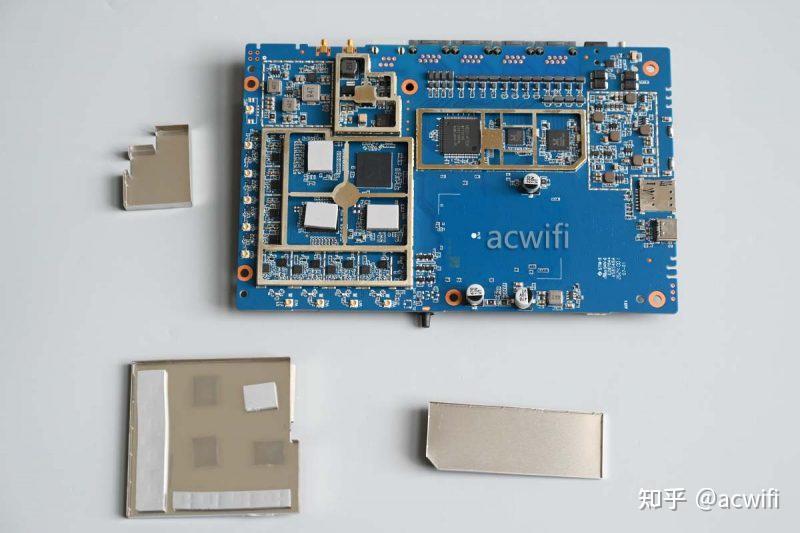 通则ZLT X300 MAX 5G CPE拆机，三频BE19000支持6G和N79 - 知乎