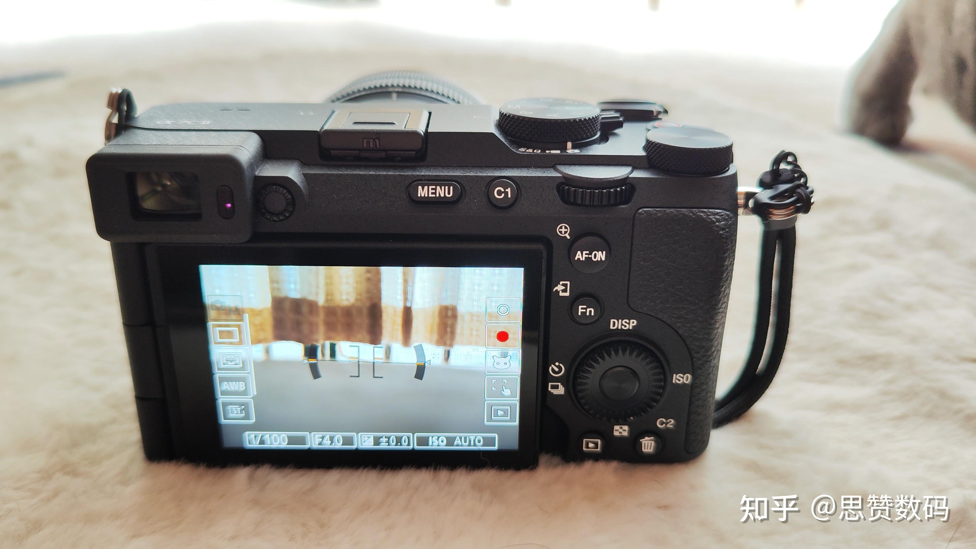 附原价必购方法，索尼a7c2微单配套头测评