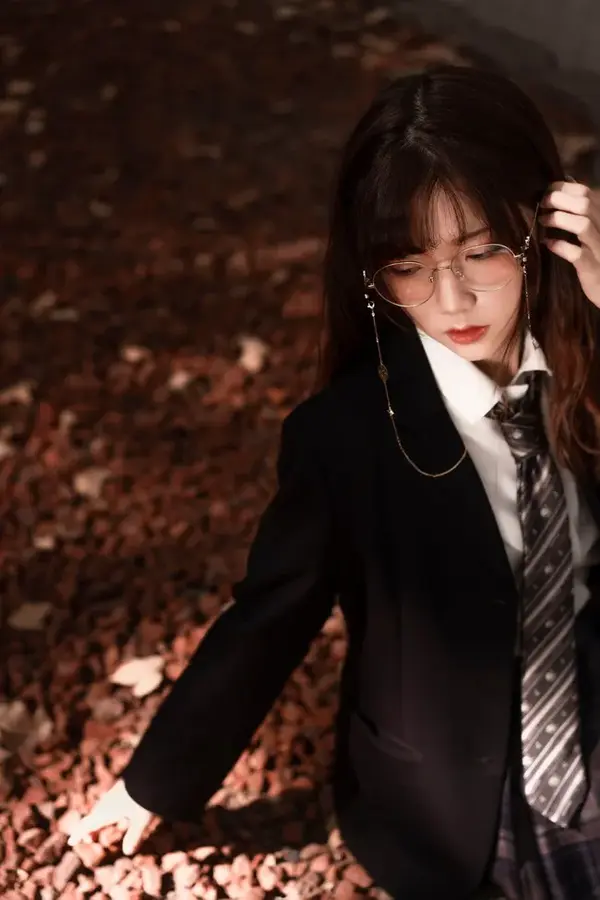 好想看你穿制服的样子--jk制服 - 知乎