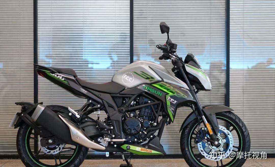 这5款动力强、颜值高、配置全的300CC街车，是你的第一台车吗？ - 知乎