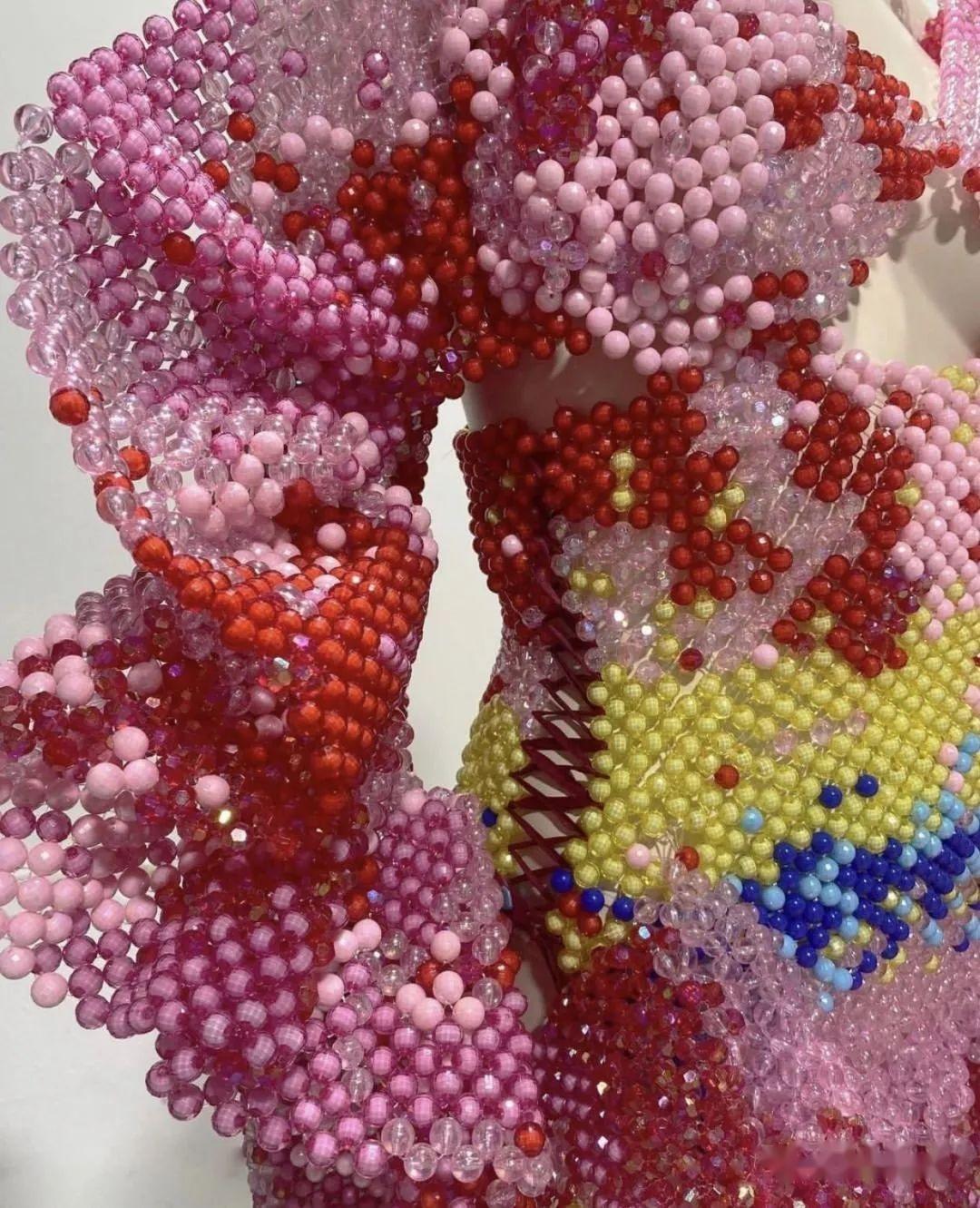 CSM毕业设计师Kevin Germanier的未来主义乌托邦，另类的可持续时装。 - 知乎