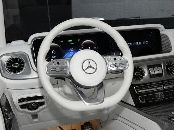 仰望U8最大对手！实拍奔驰EQG概念车 - 知乎