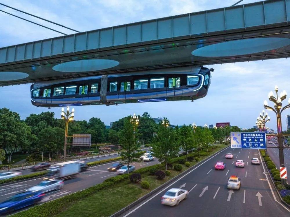 开跑丨我国首条悬挂式空中轨道列车——光谷空轨 - 知乎