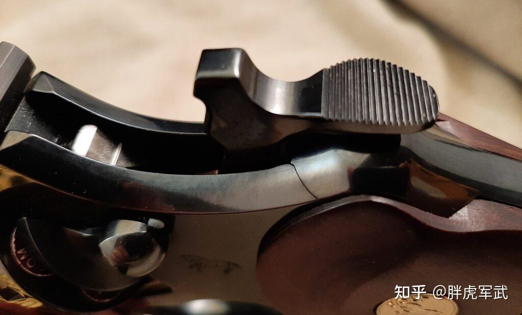枪迷心目中的经典：柯尔特推出新烤蓝Python(蟒蛇)左轮手枪 - 知乎
