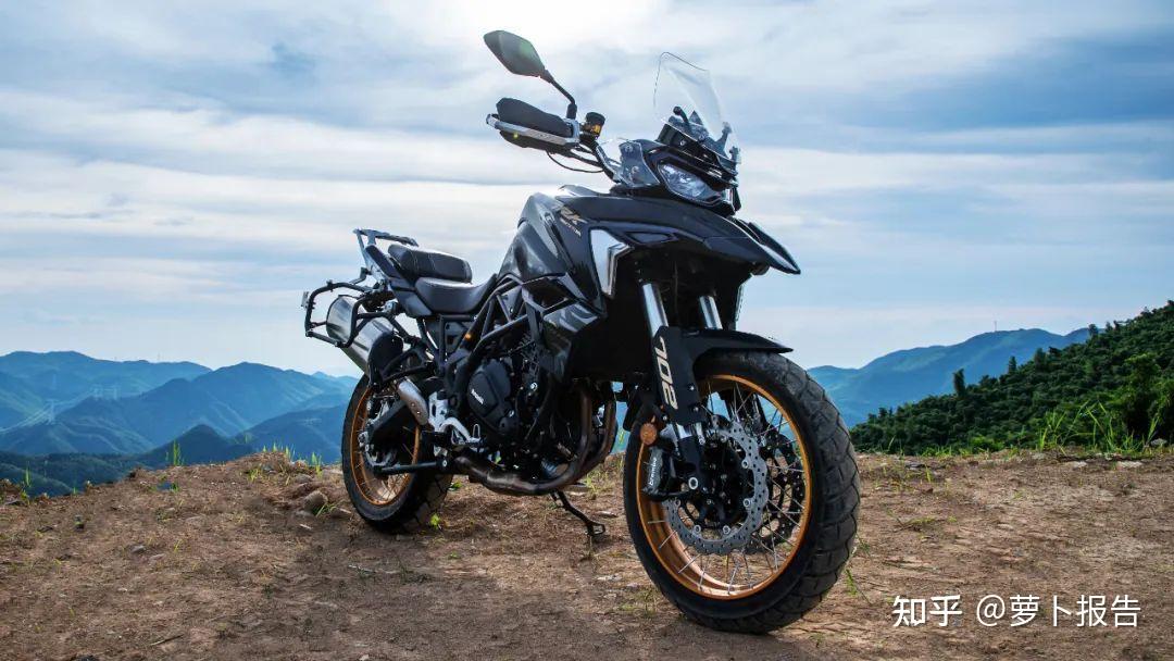 降级打击！贝纳利TRK702战力分析 - 知乎