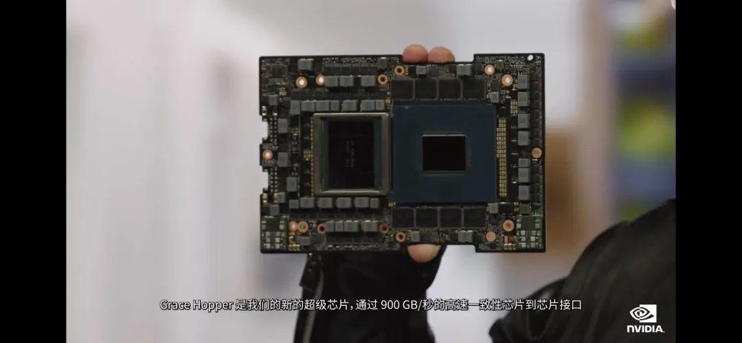 英伟达曝 AI 专用「核弹」：GPT 速度提高 30 倍，三大云厂商抢着买 - 知乎