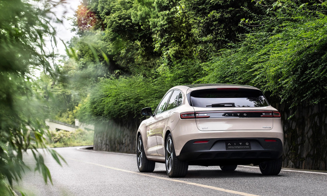 试驾华为问界M5EV - 知乎