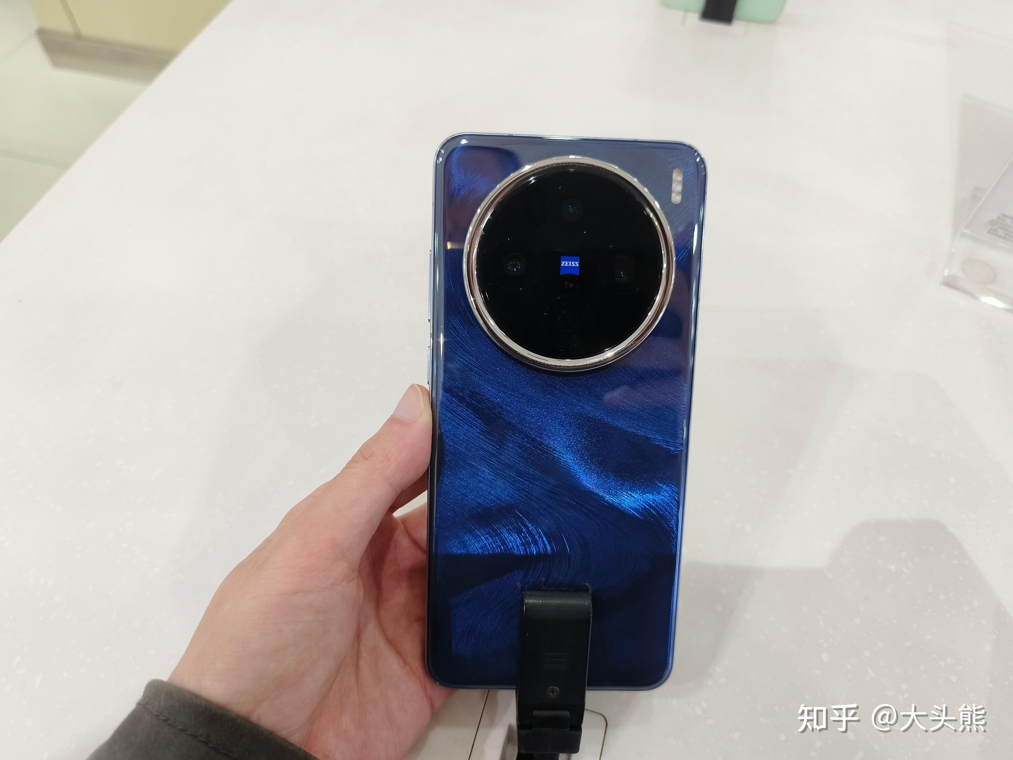 OPPO Find X8 Pro和vivo X200 Pro有何区别，怎么选？对比后优缺点明显 - 知乎