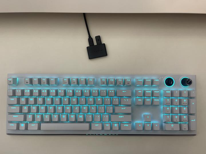 ALIENWARE外星人新品920K键盘上海太阳宫店 - 知乎