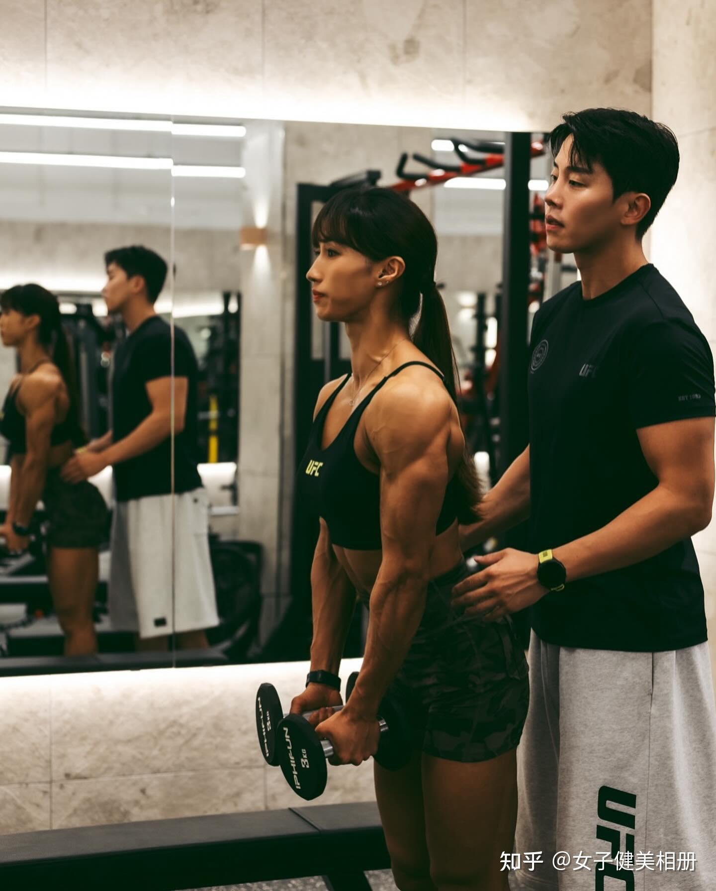 最喜欢的韩国肌肉女神之一！无与伦比的亚洲健美肉体--Jeong Ji Hye - 知乎
