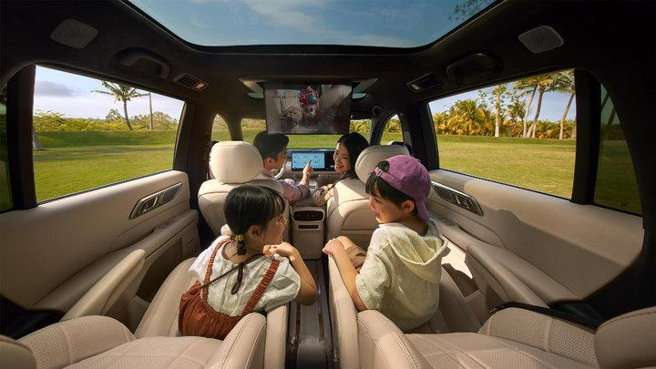 双鸿蒙齐上车，深蓝 S09 23.99 万元起售，还有一年价保期 - 知乎