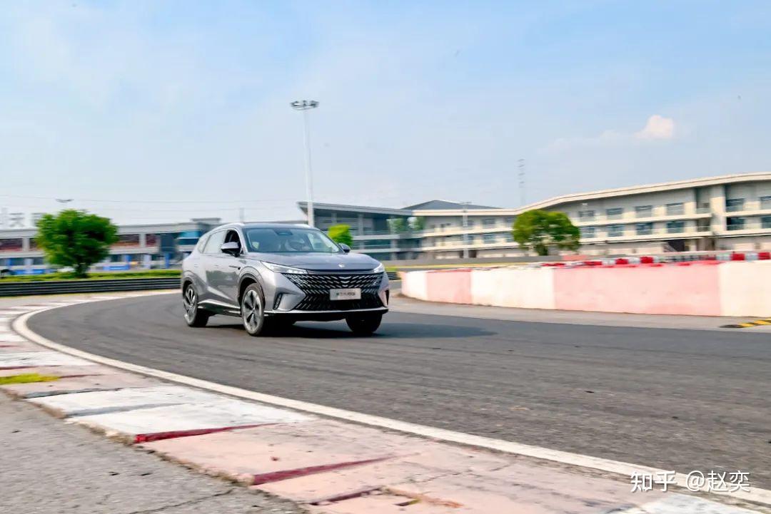 试驾第三代荣威eRX5，PHEV真的不如比亚迪DM-i ? - 知乎